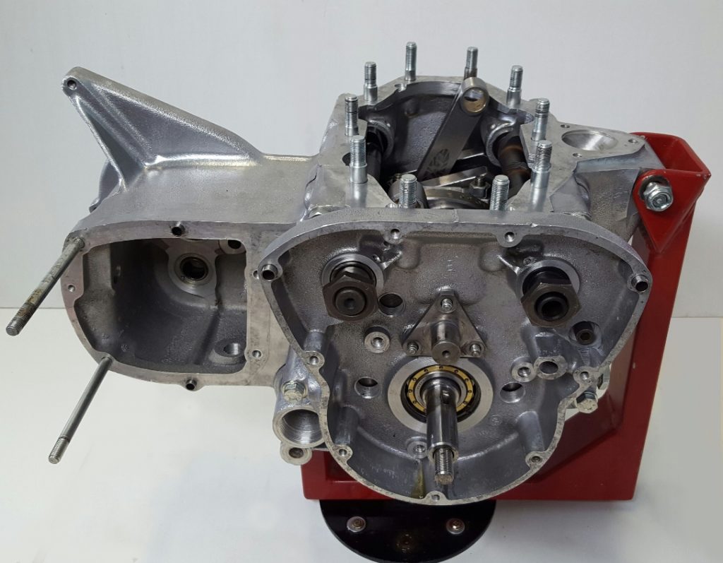 T150 Bottom End1 – Classic Triumph